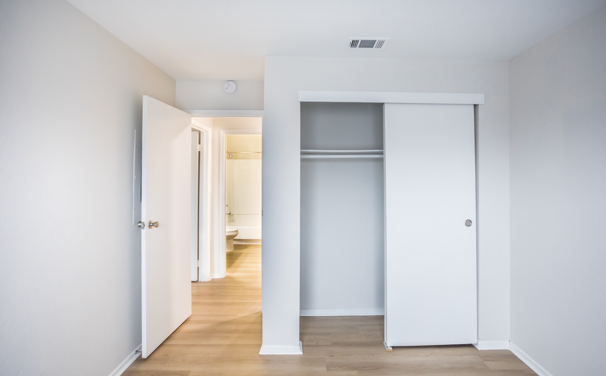 The Bowery Apartments – Newly renovated apartment complex in Memphis, TN